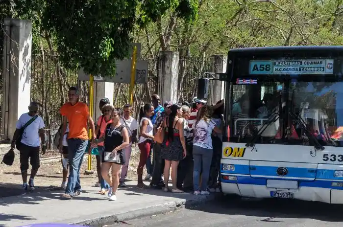 Transportación de pasajeros en Cuba: ¿nos movemos? - CMHW