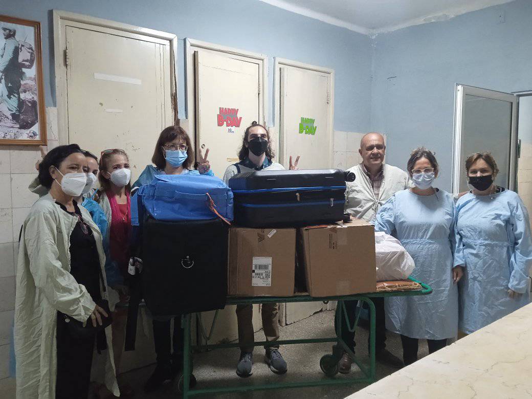 Entregan donación solidaria a servicio de Oncohematología de Hospital ...