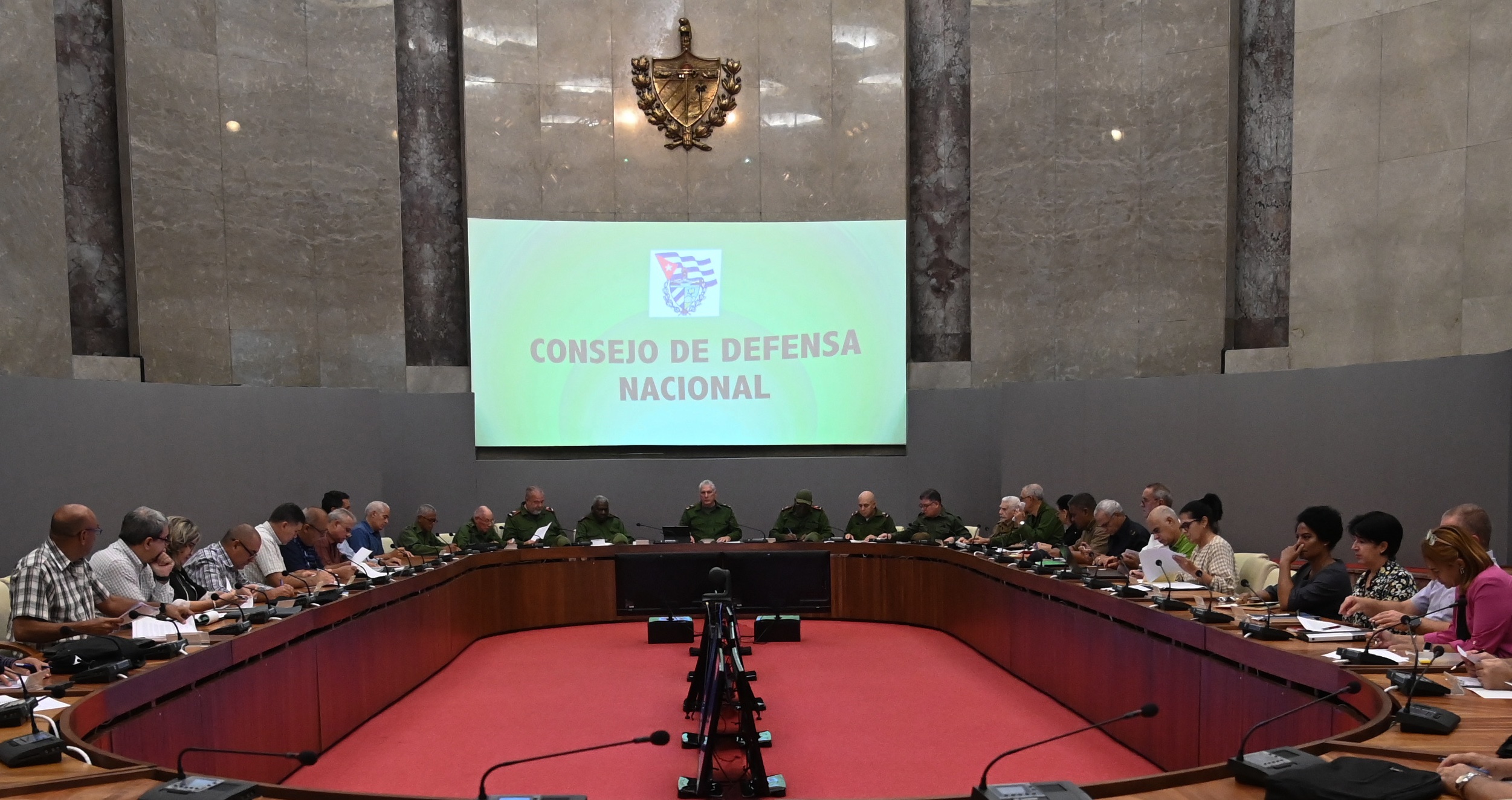 Sesiona reunión extraordinaria del Consejo de Defensa Nacional ...